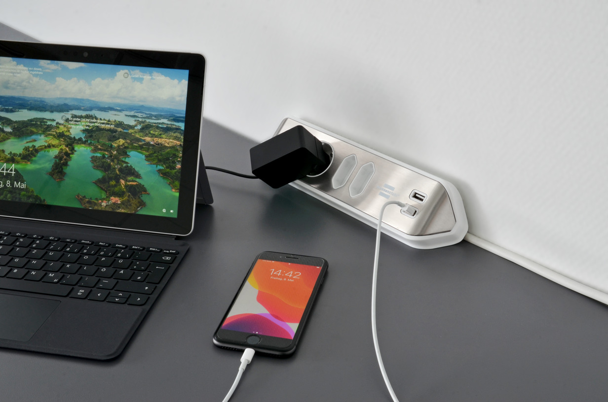 brennenstuhl®estilo corner socket strip with USB charging function 4 ...