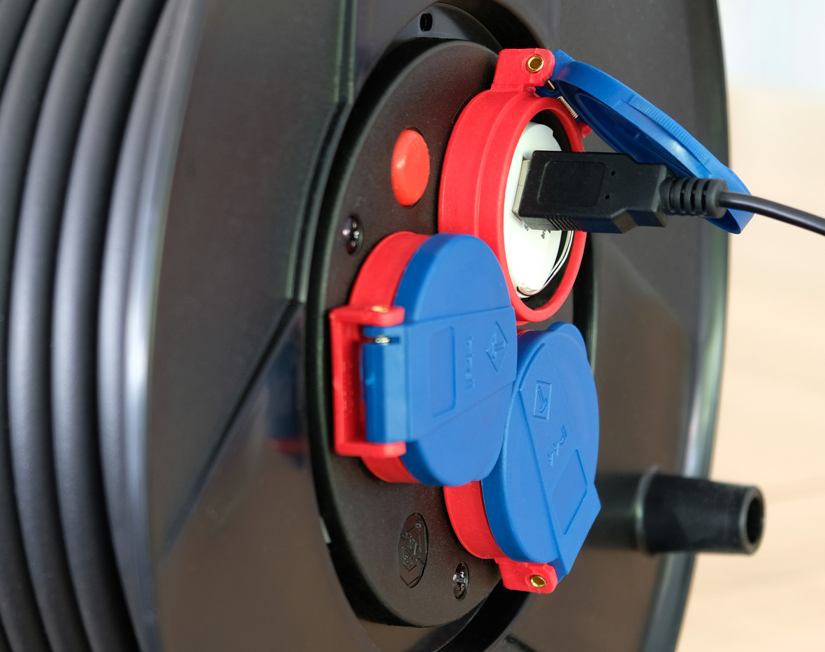 USB Socket Adapter 2.4A white | brennenstuhl®