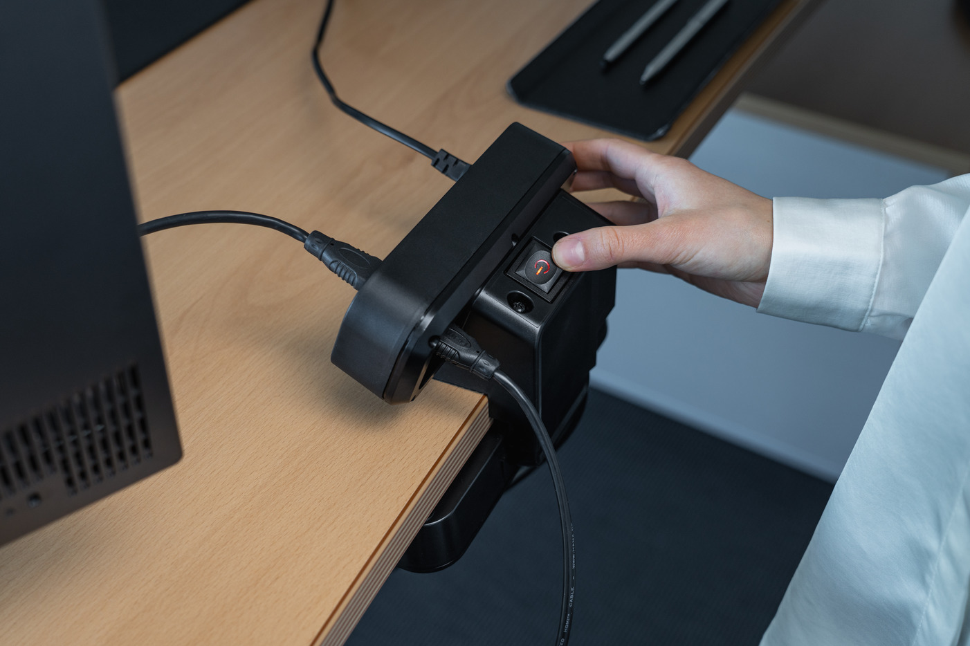 brennenstuhl®estilo Duplex Desktop Power Strip with surge protection ...