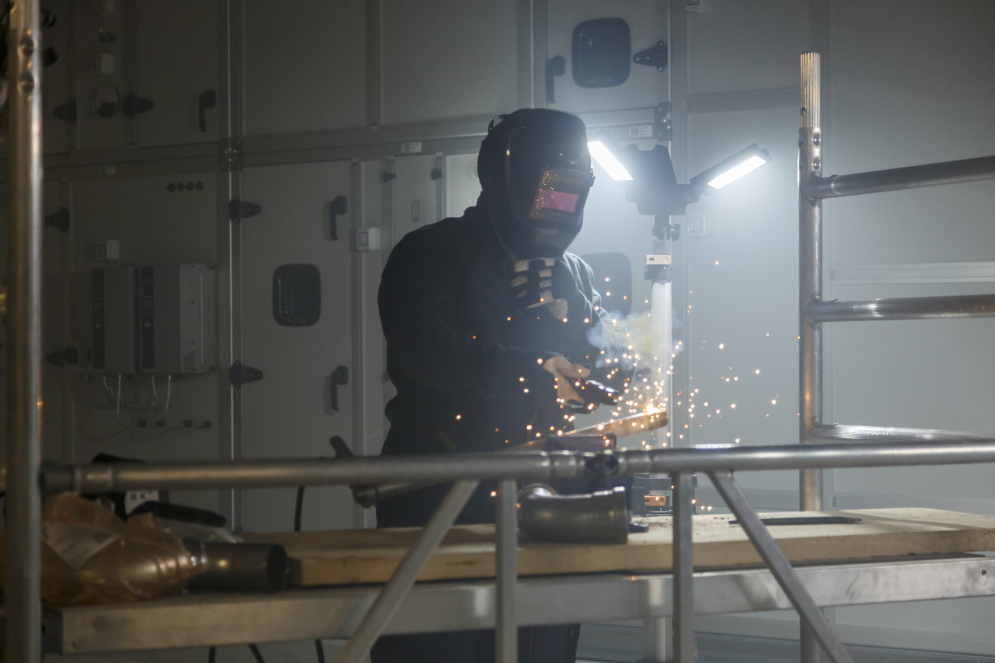 Professional tripod LED construction spotlight three-head 13050 T, IP54 ...