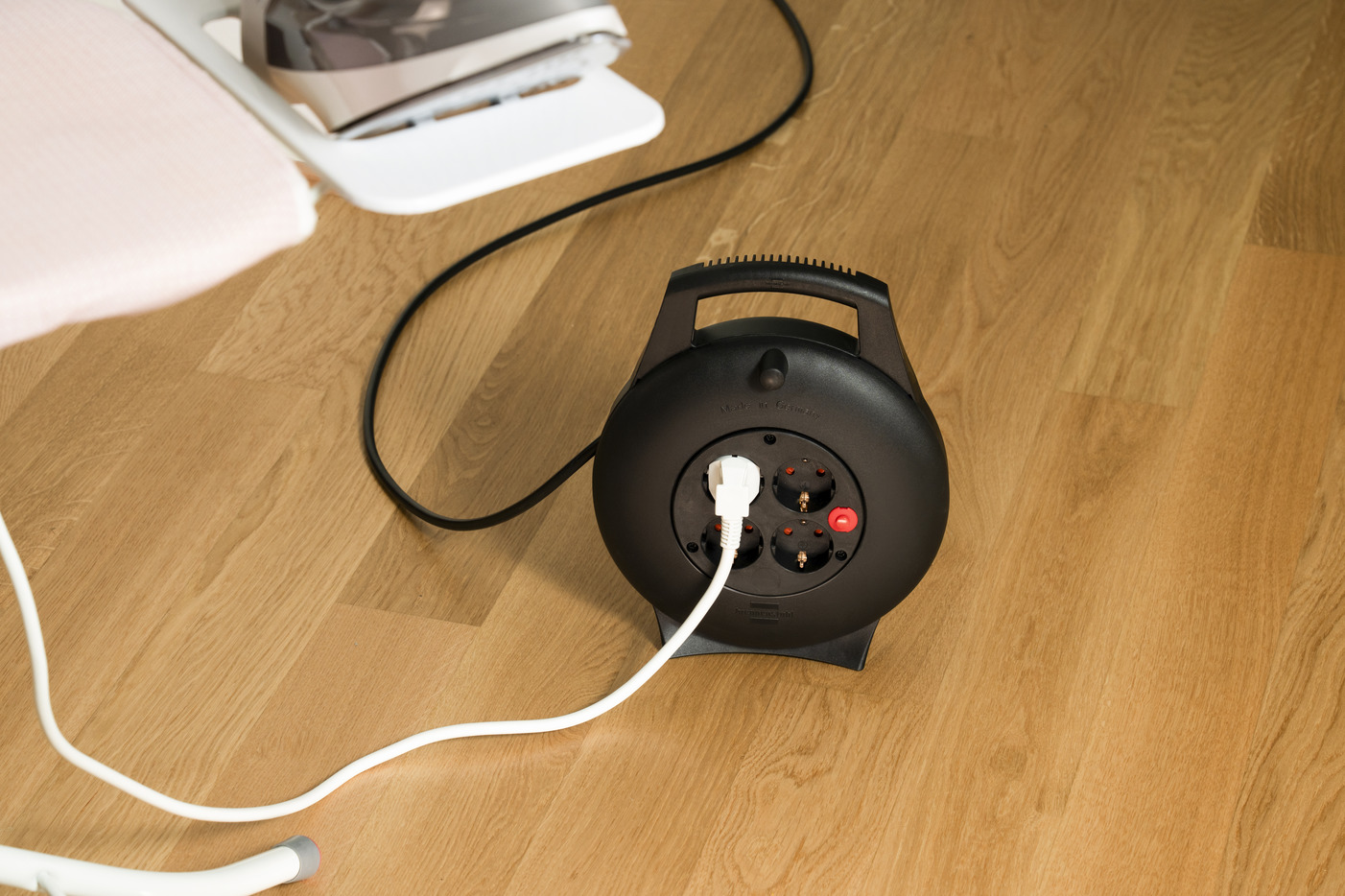 Vario Line Cable Box VL2-X 4-way black 10m H05VV-F3G1.5 | brennenstuhl®